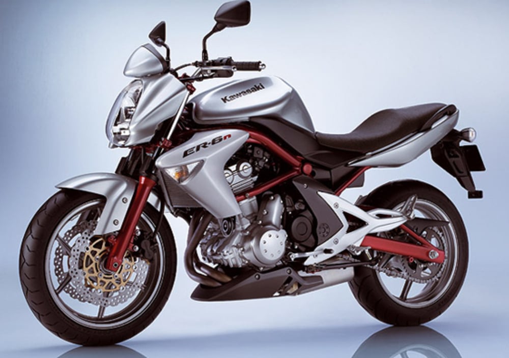Kawasaki ER-6N (2005 - 08), prezzo e scheda tecnica - Moto.it